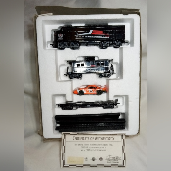 Revell | Toys | 202 Revell Looney Tunes Dale Earnhardt Jr Die Cast ...